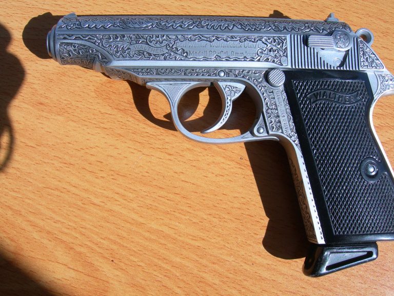 Pistols Archives - Page 10 of 18 - Gouse Freelance Firearms Engraving